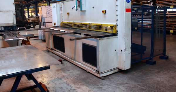 Plate metal shearing | plate cuts up to 8 metres length